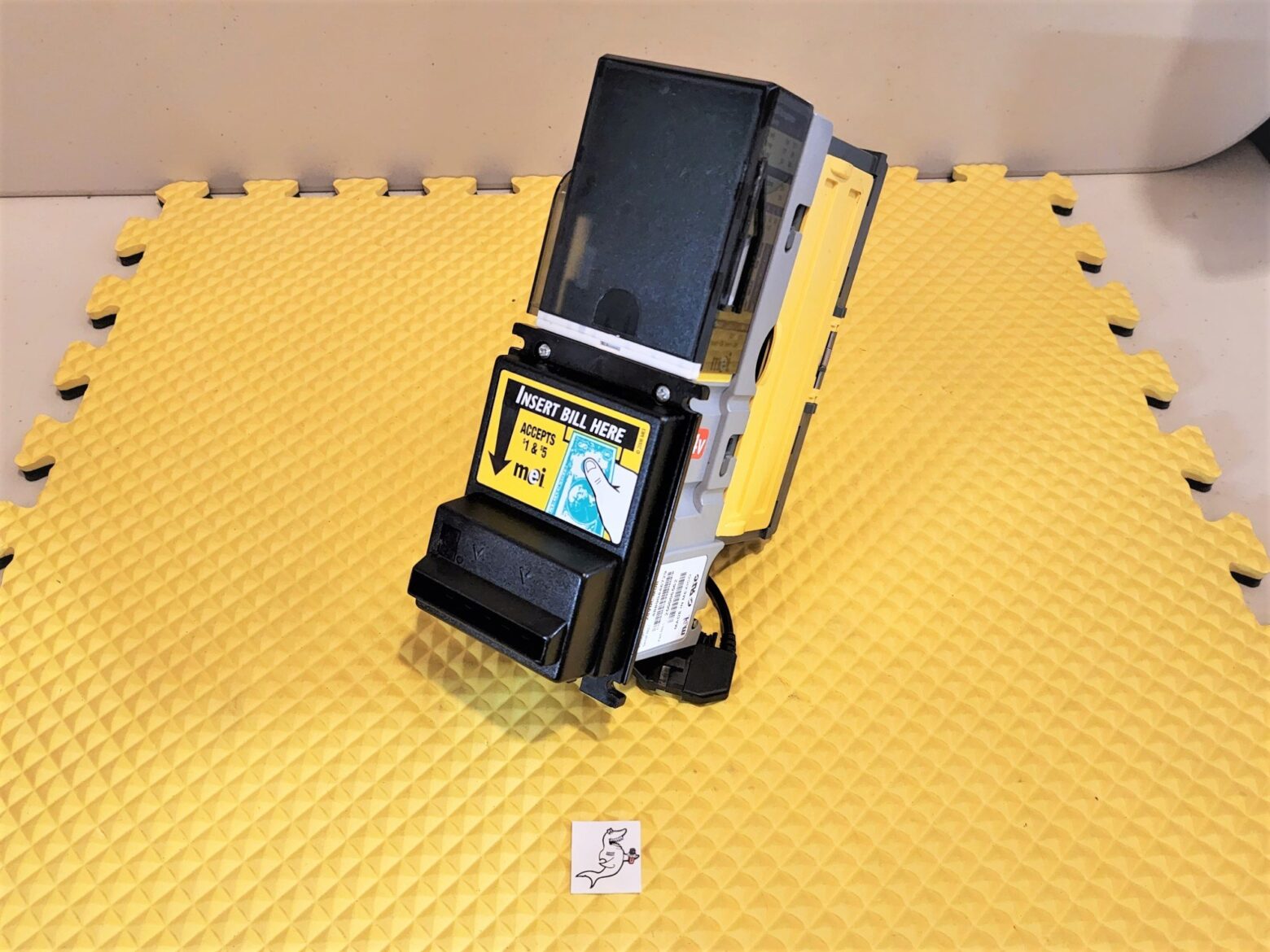 Mars MEI VN2712 Bill Validator MDB 24v / Accepts New $1, 5, 10, 20 ...